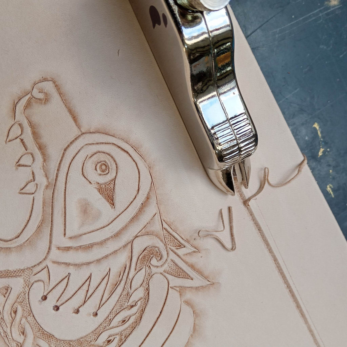 Leather Tray Kit with FREE V-Gouge | identityleathercraft