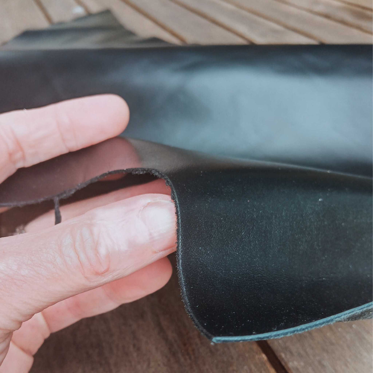 Lightweight Luxury Leather Skin | identityleathercraft